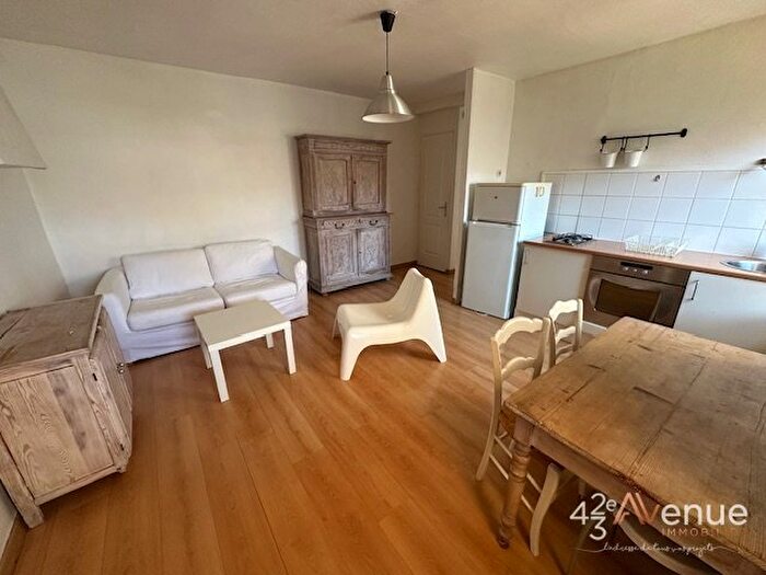 Appartement à louer - Saint-Étienne, Tardy, Colline des Pères, Bizillon - 1 pièce - 1 chambre