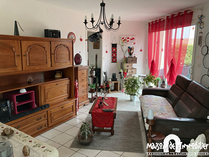 Maison à louer - Châteaubernard - 3 pièces - 2 chambres