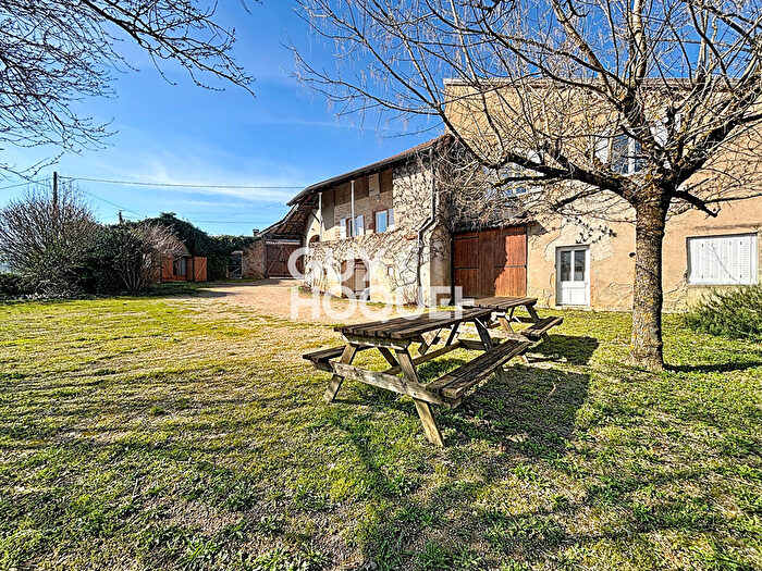 Maison à vendre - Vergisson - 8 pièces - 5 chambres