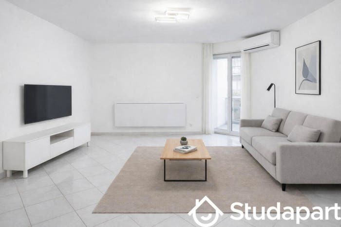 Fleurs-Gambetta, Nice : Appartement 1 pièce à louer