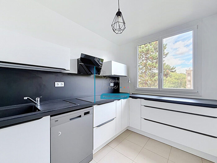 Sucy-en-Brie, Gare, Noyers, Berges de Sucy : Appartement 3 pièces à vendre