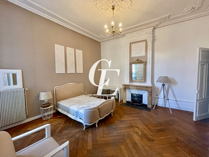 Appartement à vendre - Saint-Étienne - 5 pièces - 3 chambres