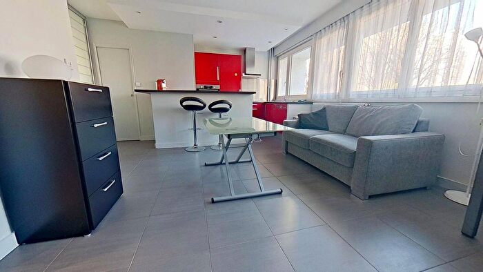 Appartement à louer - Auteuil Sud, Paris ème arrondissement - 1 pièce