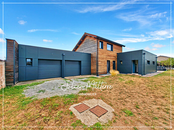 Maison à vendre - Saint-Just-Saint-Rambert, Saint-Rambert - 6 pièces - 4 chambres