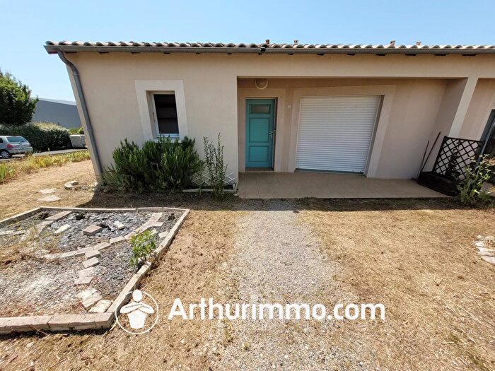 Maison à louer - Saint-Jean-dAngély - 2 pièces - 1 chambre