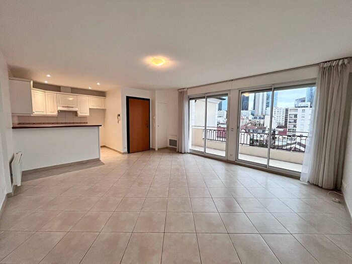 Appartement à louer - Gambetta, Courbevoie - 4 pièces - 3 chambres