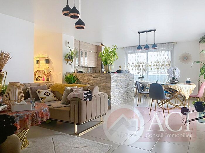 Appartement à vendre - Épinay-sur-Seine, Les Béatus, Les Mobiles, La Briche, Bluementhal - 5 pièces - 4 chambres