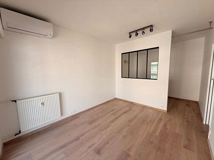 Appartement 1 pièce à louer - Hippodrome-Kennedy, Cagnes-sur-Mer