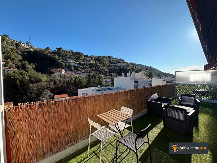 Appartement à louer - Nice, Madeleine - 1 pièce