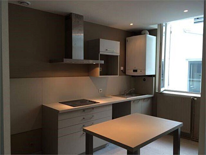 Appartement à louer - Tarentaize-Beaubrun-Severine, Saint-Étienne - 3 pièces - 2 chambres