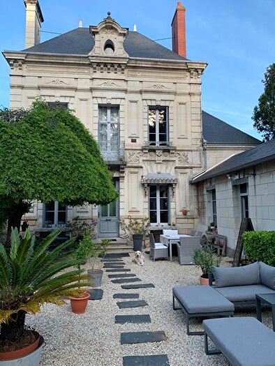 Loches - Maison 10 pièces à vendre