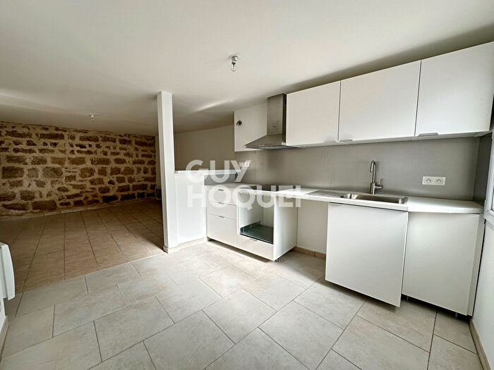 Appartement 2 pièces à louer - Saint-Maximin-la-Sainte-Baume, Centre-ville