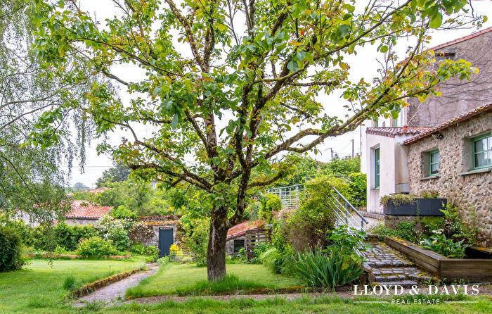 Maison à vendre - Tiffauges - 10 pièces - 8 chambres