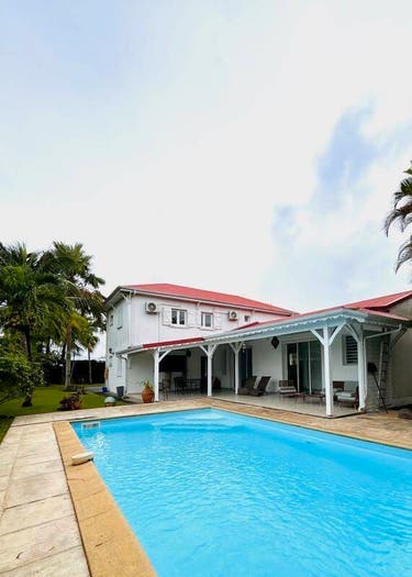 Maison 6 pièces à Baie-Mahault, à louer