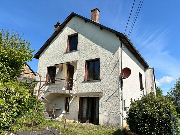 Maison 6 pièces à Chamberet, à vendre