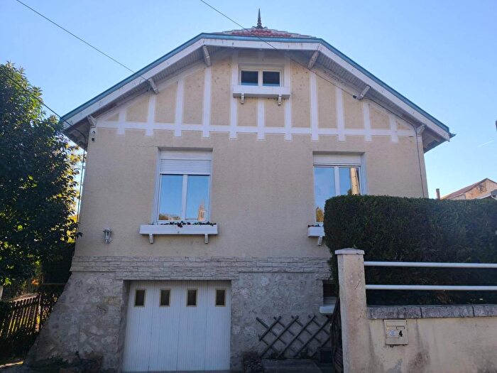 Maison à vendre - Angoulême - 4 pièces - 3 chambres