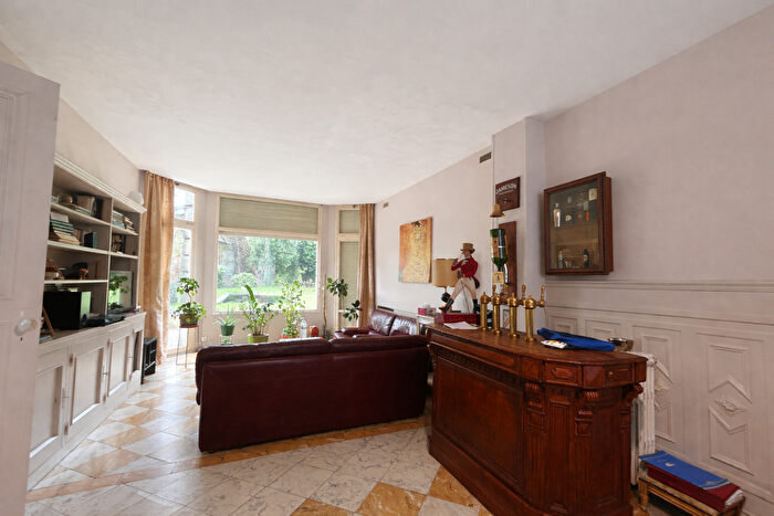 Maison à vendre - Saint-Amand-les-Eaux, Gare - 6 pièces - 4 chambres