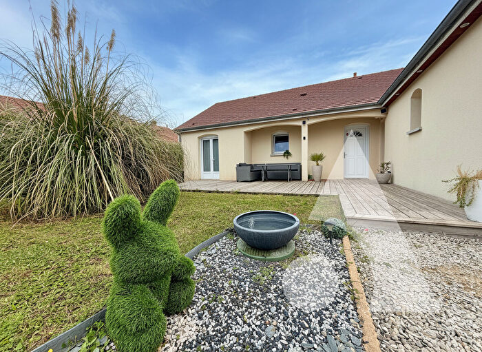 Villemereuil - Maison 6 pièces à vendre