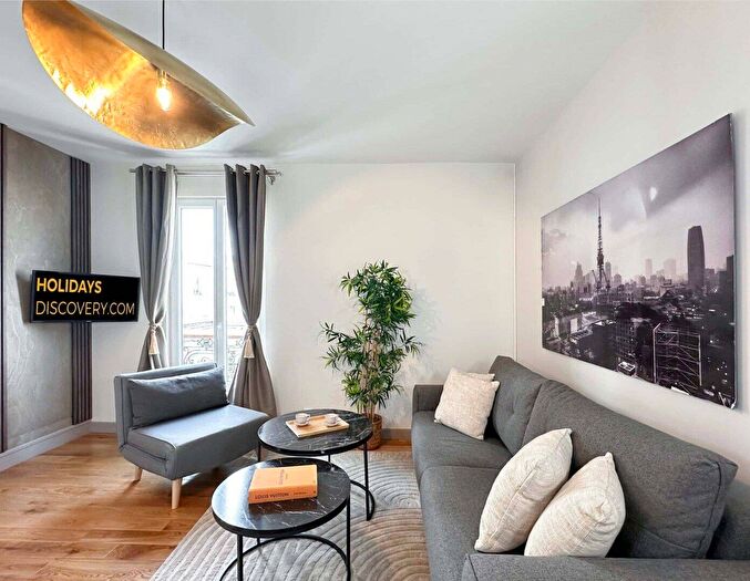 Appartement à louer - Buttes Chaumont, Paris ème arrondissement - 2 pièces - 1 chambre