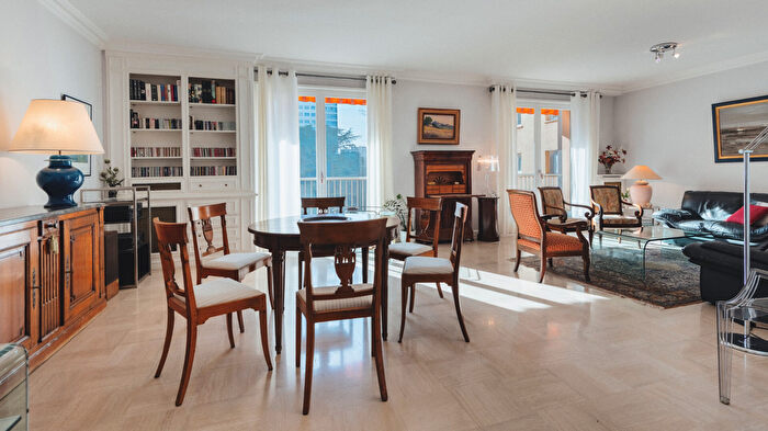 Appartement à vendre - Saint-Étienne, La Terrasse, Bel Air, Bergson, Carnot - 7 pièces - 4 chambres