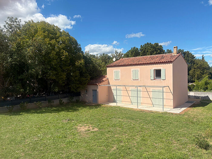 Maison à louer - Aix-en-Provence, Pont de lArc - 5 pièces - 4 chambres