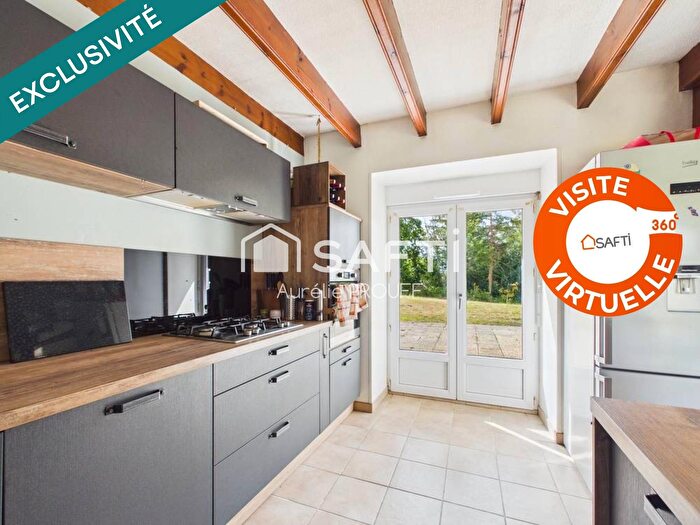 Le Cloître-Saint-Thégonnec : Maison 5 pièces à vendre