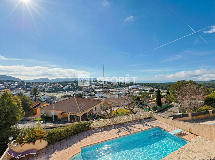 Maison à vendre - Carnoux-en-Provence - 7 pièces - 5 chambres