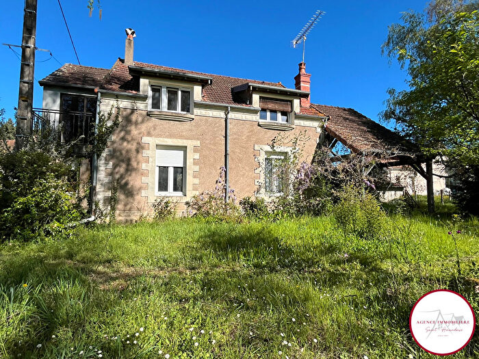 Saint-Amand-Montrond - Maison 5 pièces à vendre