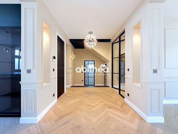 Appartement 5 pièces à vendre à postalCode