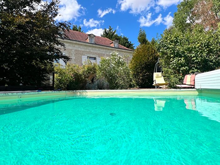 Maison 8 pièces à Senillé-Saint-Sauveur, à vendre