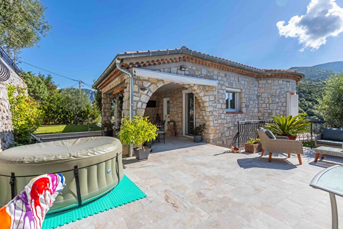 Levens : Maison 5 pièces à vendre