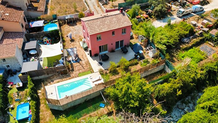 Maison 4 pièces à vendre à Tourrette-Levens