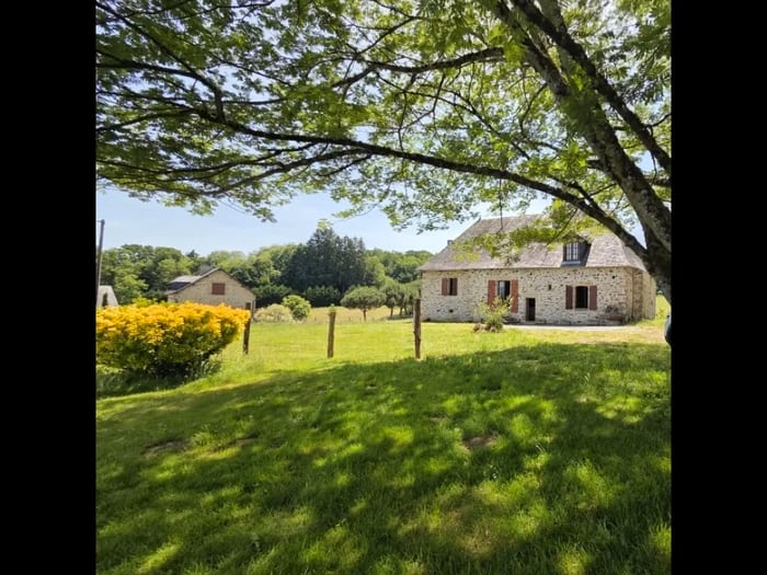 Eyburie - Maison 4 pièces à vendre