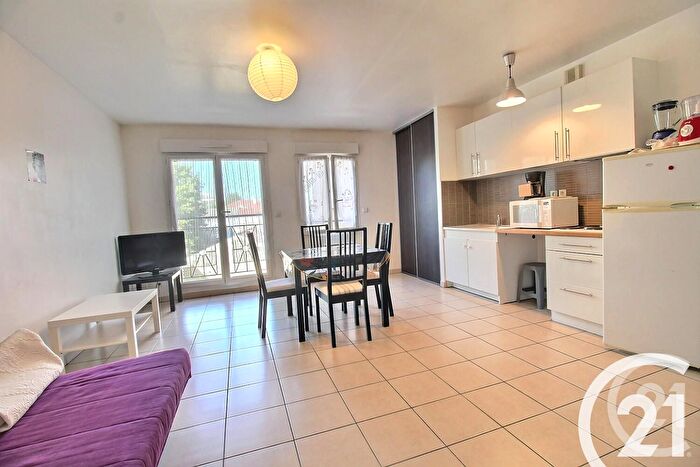 Appartement 1 pièce à louer - Cavaillon, Centre-ville
