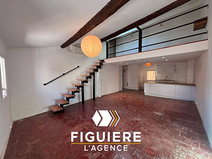 Appartement à louer - Centre Ville, Aix-en-Provence - 2 pièces - 1 chambre