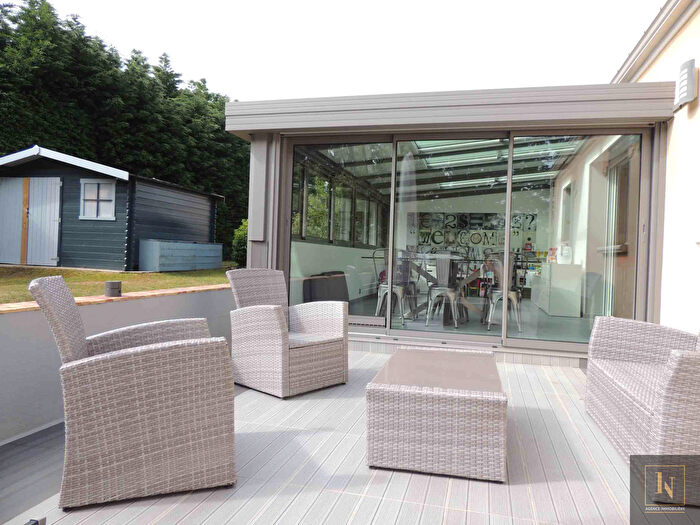 Maison à vendre - Saint-Léger-les-Vignes - 5 pièces - 4 chambres