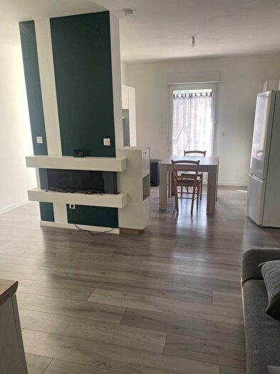 Appartement 5 pièces à louer - Saint-Florent-sur-Auzonnet