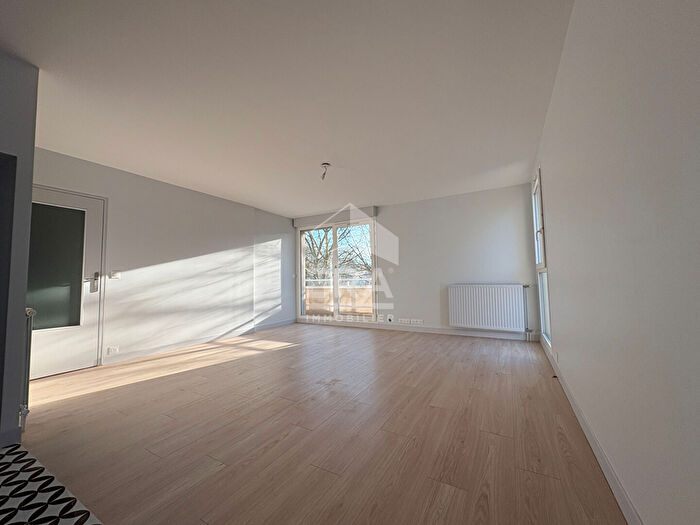 Appartement à vendre - Guyancourt, Villaroy - 4 pièces - 3 chambres