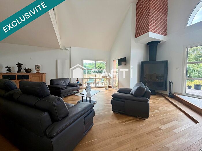 Maison 9 pièces à Saint-Martin-de-Boscherville, à vendre