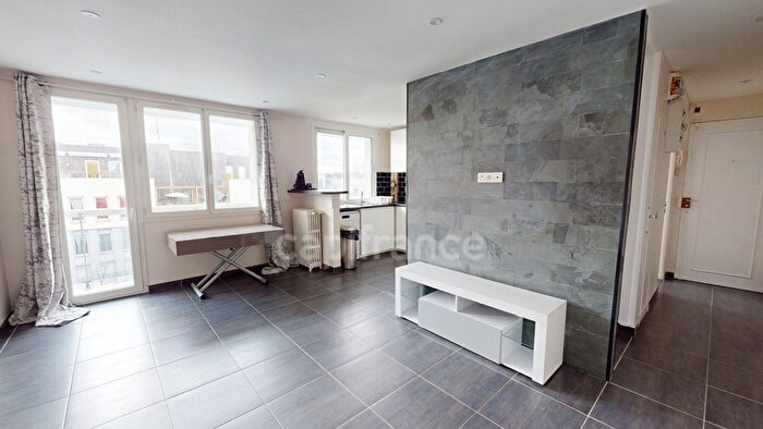 Appartement à vendre - Ris-Orangis, Réno, Gare, Oiseaux - 4 pièces - 3 chambres