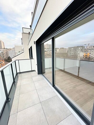 Appartement à louer - Issy-les-Moulineaux - 4 pièces - 3 chambres