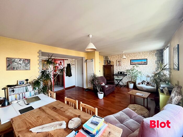 Appartement à vendre - Quartiers Sud-Est, Francisco Ferrer - 4 pièces - 2 chambres