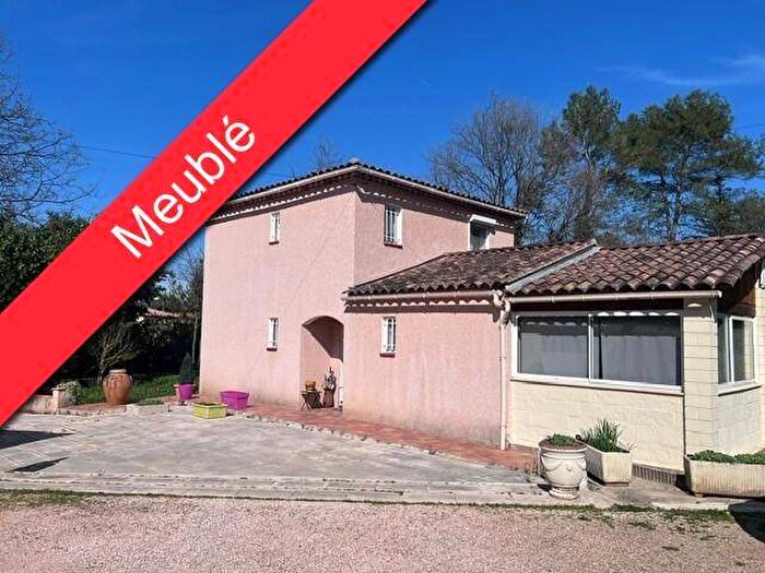 Extension Années, A, Brignoles : Maison 4 pièces à louer