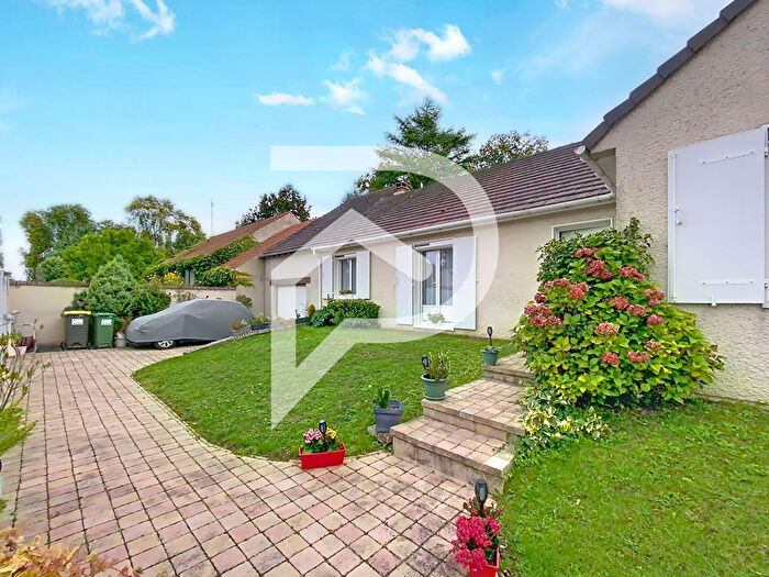 Maison à vendre - Sainte-Gemme-Moronval - 5 pièces - 3 chambres