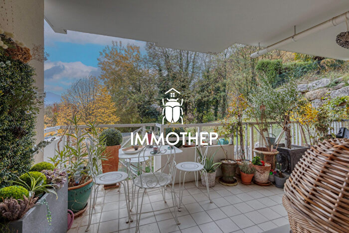 Appartement à vendre - Seyssins - 3 pièces - 2 chambres