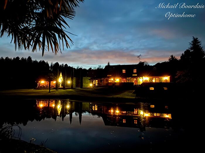 Maison à vendre - Thorée-les-Pins - 8 pièces - 5 chambres