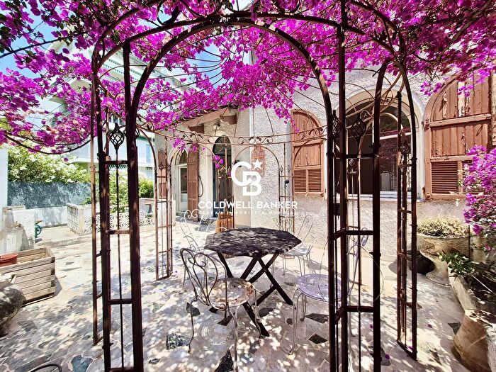 Nice, Saint-Philippe, Estienne d'Orves : Maison 4 pièces à vendre