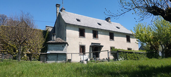 Maison à vendre - Saint-Chély-dAubrac - 5 pièces - 3 chambres