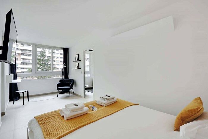 Appartement à louer - Flandre-Aubervilliers, Paris ème arrondissement - 2 pièces - 1 chambre