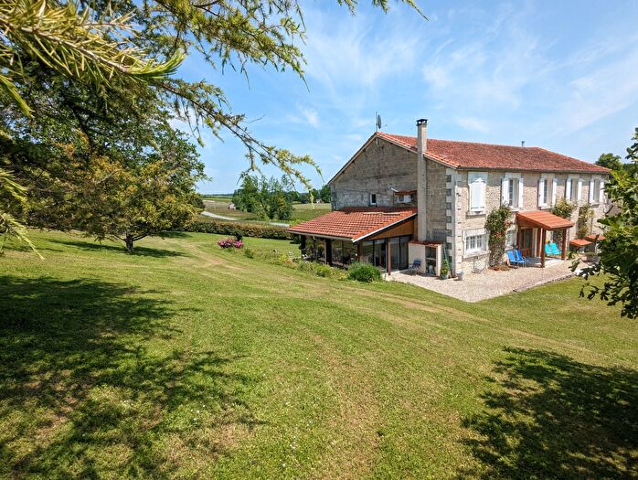Maison 9 pièces à Bonneuil, à vendre